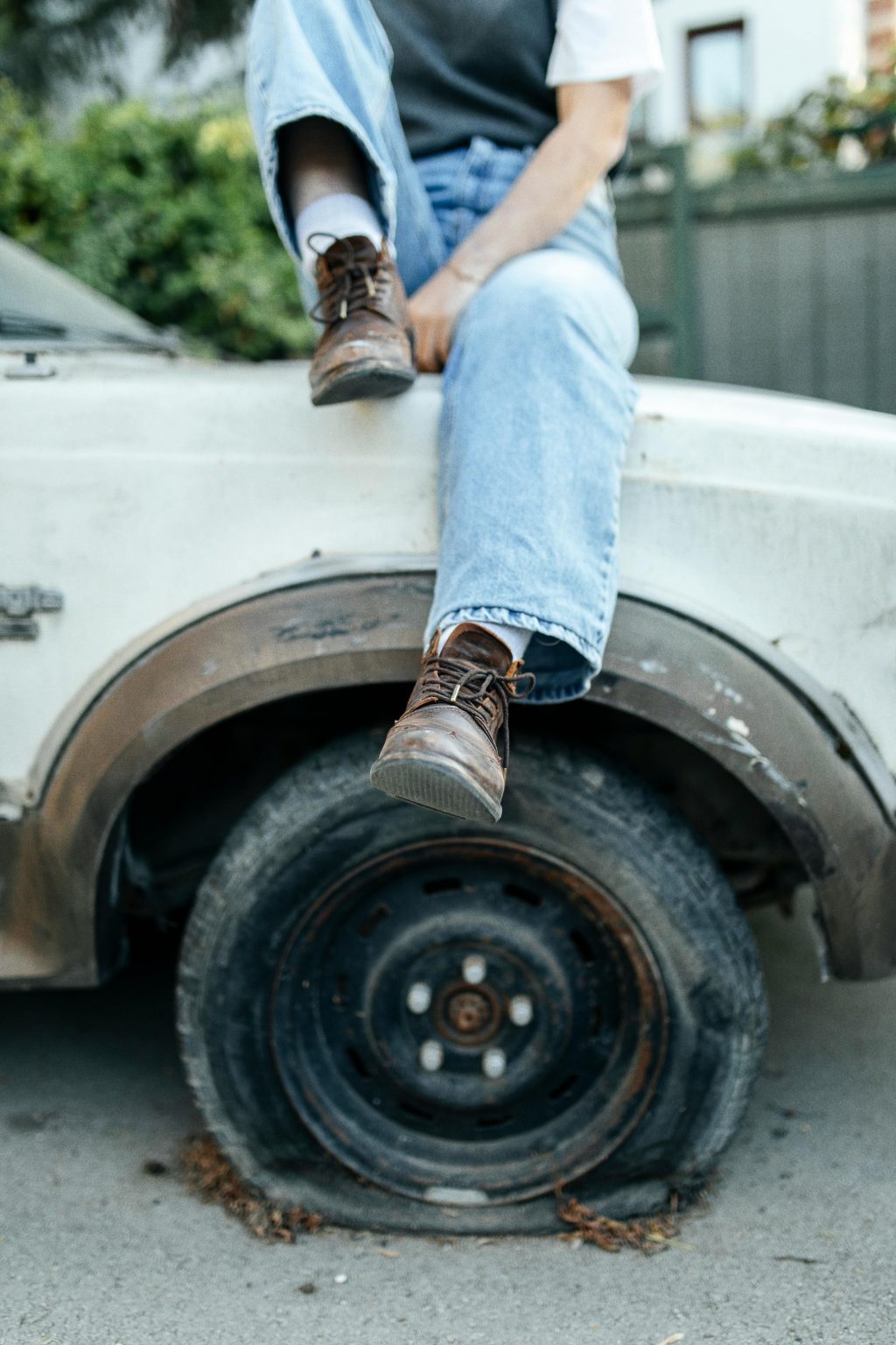 Flat Tire in Your Seychelles Rental Car – A Quick Guide